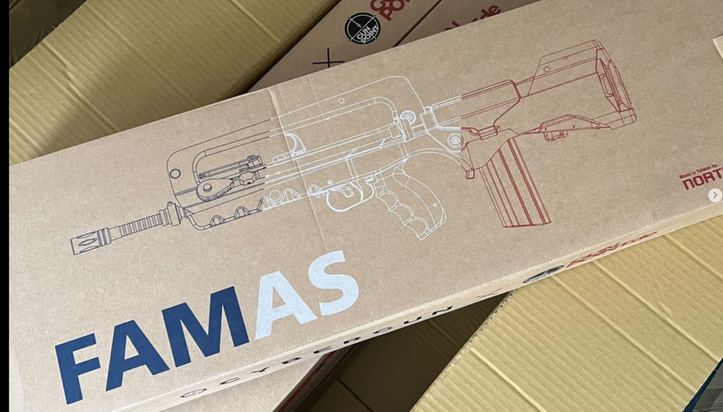 L'antre du Dingo » Review FAMAS F1 GBBR Gunpoint/Northeast/Cybergun